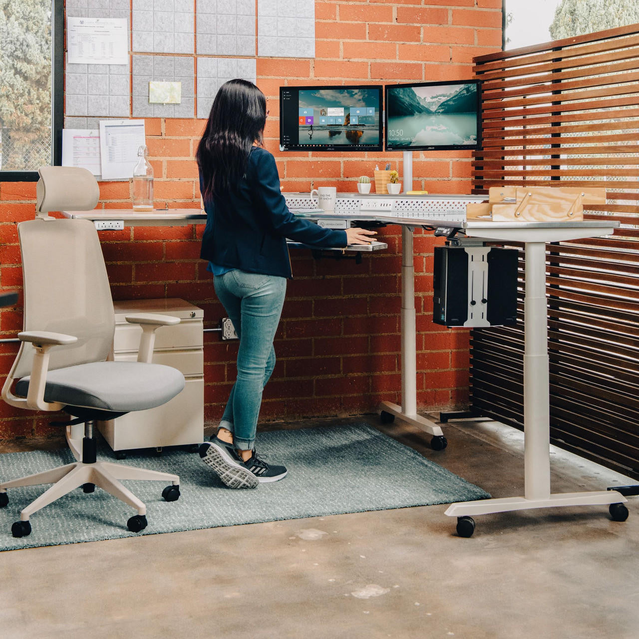 Ergonomic Chair | Airus Mesh-Back Chair – VersaDesk